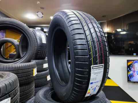 Bridgestone 225/60 R17 - Yay təkəri