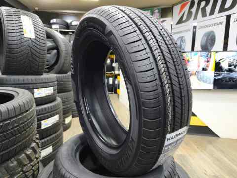 Kumho 215/55 R17 - 4 fəsil təkəri